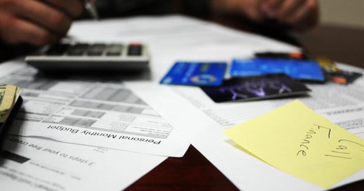 Financial Record Keeping Software: A comparison of Quicken and QuickBooks