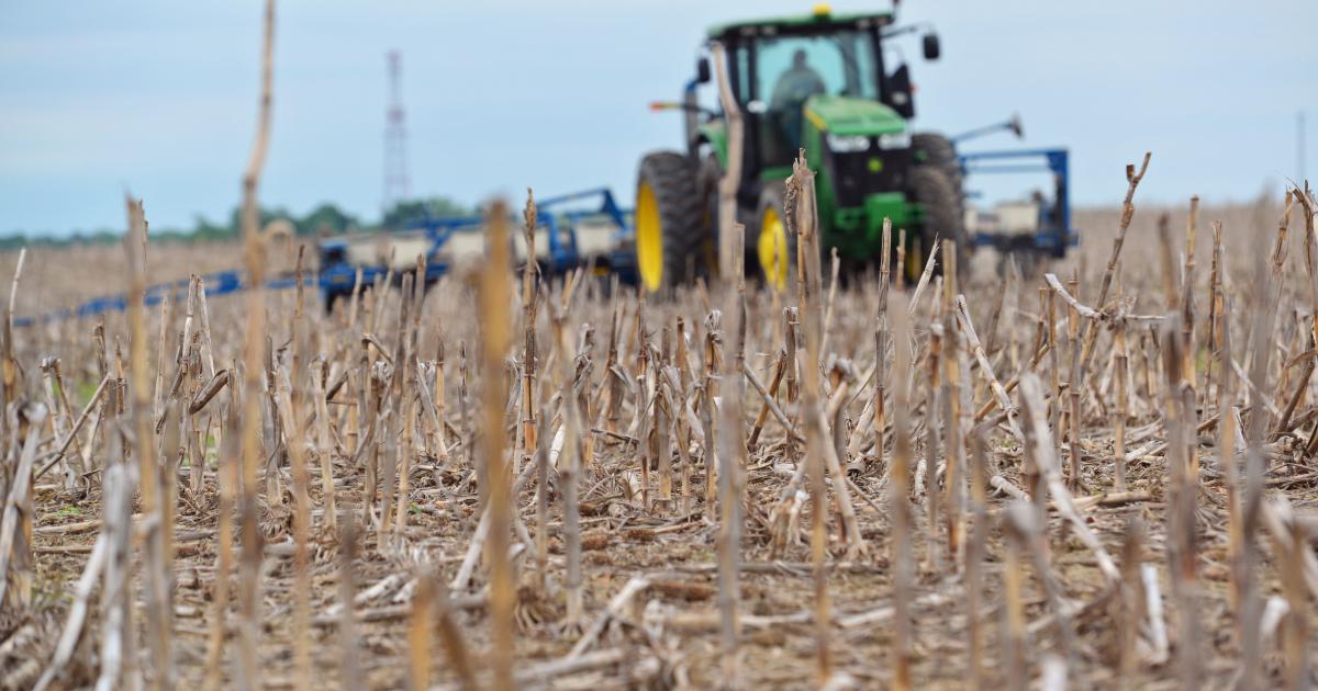Farm Practices That Improve Soil Health: Crop Rotations and No-Till