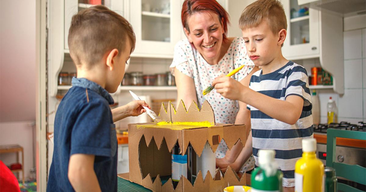Using Boxes to Spark Imagination