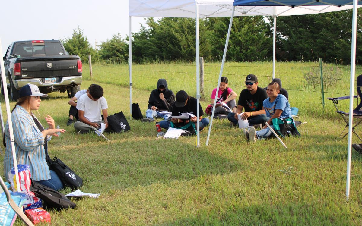 Low-Cost and Adaptable Plans to Build a Wick Applicator for Herbicides